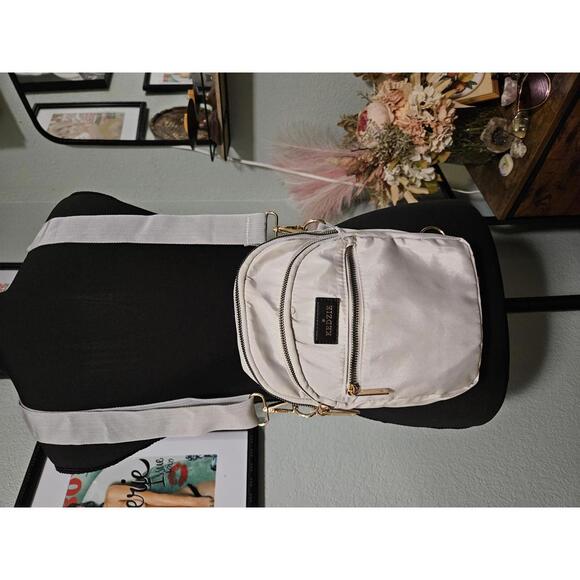 Kedzie | Bags | Kedzie Light Gray Bross Body With Removable Straps ...